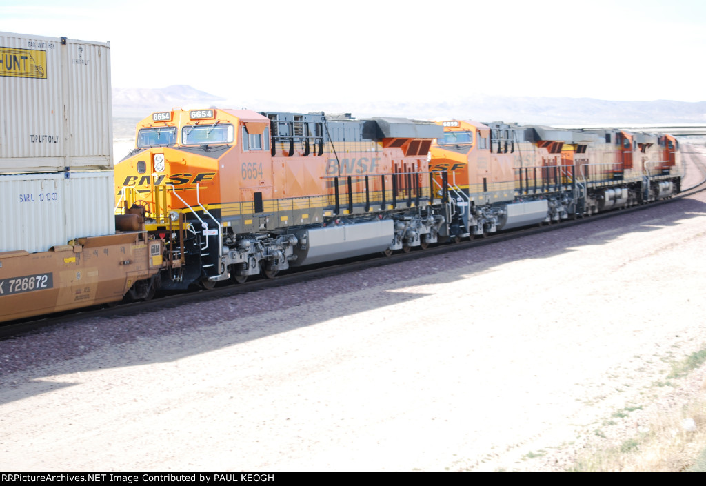 BNSF 6654 and BNSF 6659 as they roll past me into the BNSF Barstow yard for a crew change.